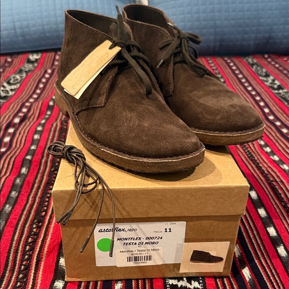 Astorflex | Shoes | Astorflex Chukka Boot Suede Mens Size 1 | Poshmark